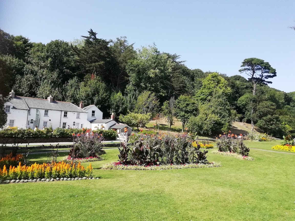 Free Things to do in Cornwall - Hendra Holiday Park