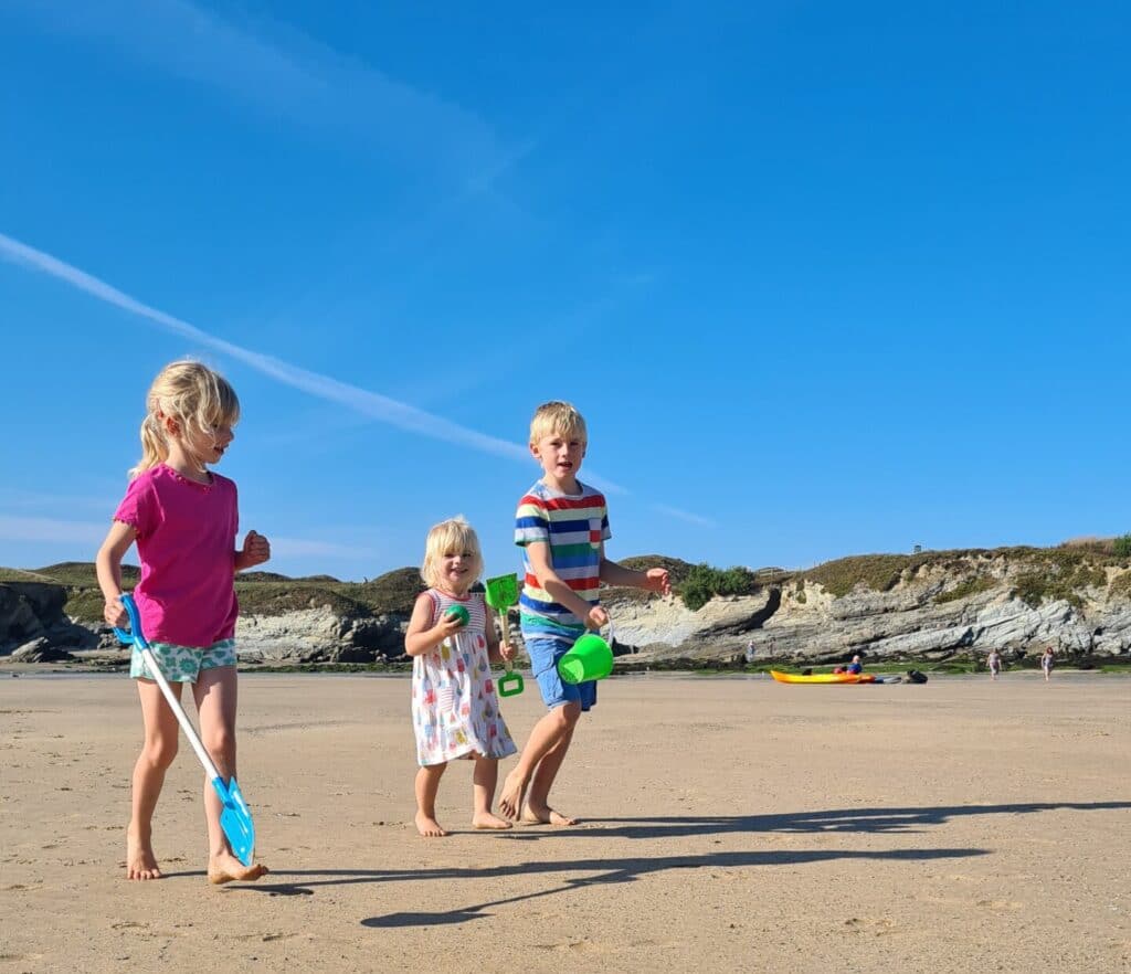 Top 10 Free Things To Do In Cornwall With Kids! - Hendra Holiday Park